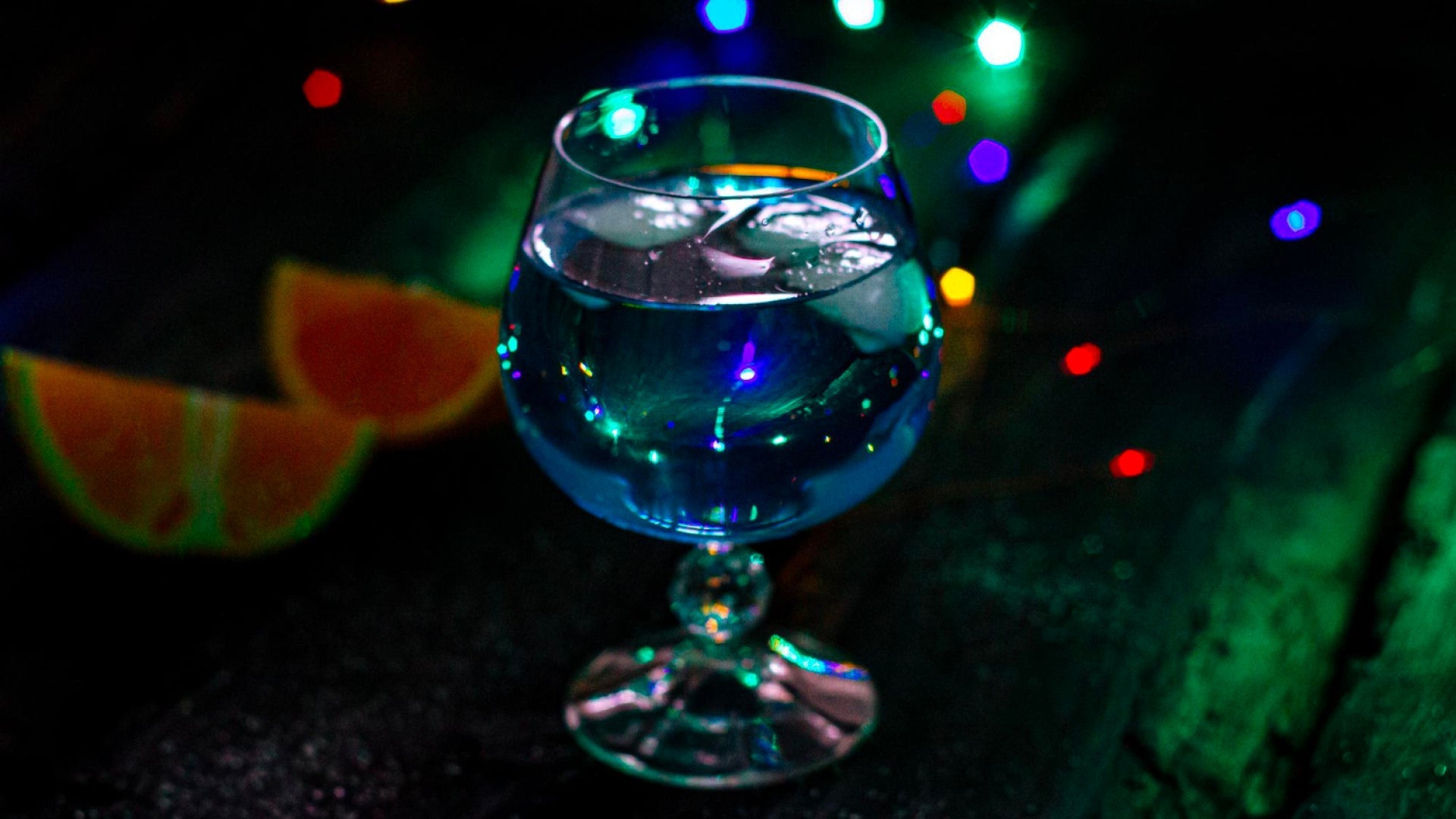 Pangalactic Gargleblaster: A Smoked Sci-Fi Inspired Cocktail – SMOKPUB